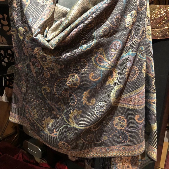 Nemesis | Accessories | Vintage Style Paisley Pashmina Wrap Shawl ...